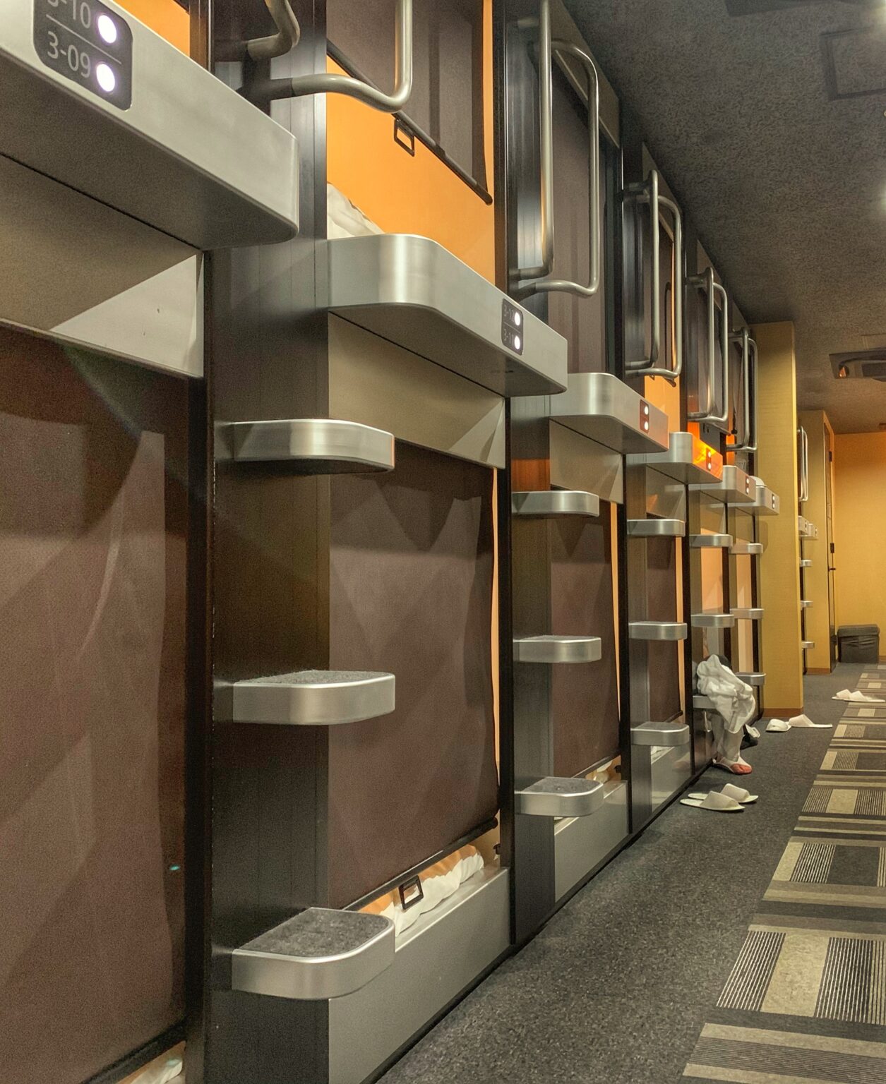 Capsule and Cabin Hotels: Unique Stays in Japan | Wanderlust Marriage ...